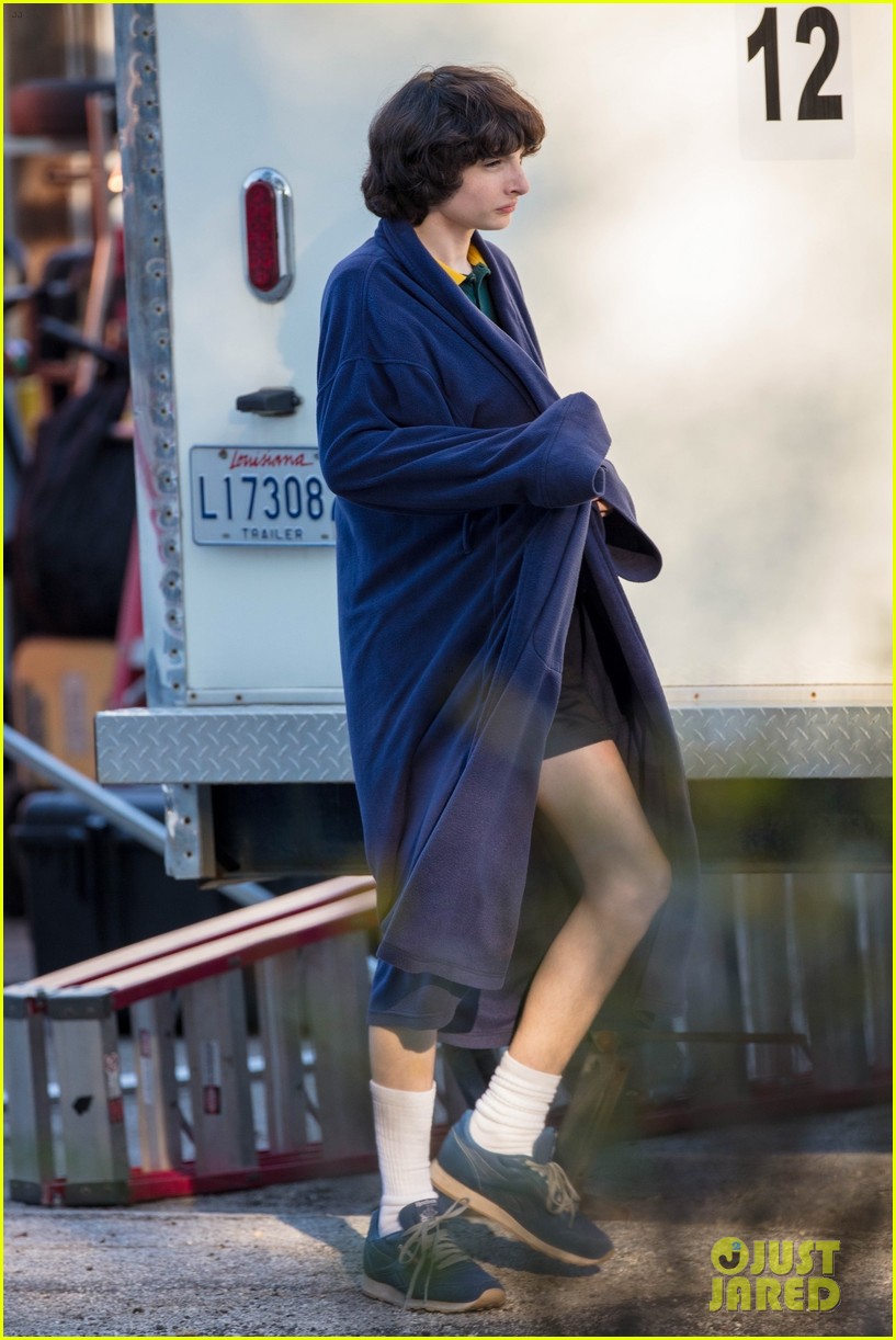 'Stranger Things' Cast Returns to a Season One Location While Filming ...