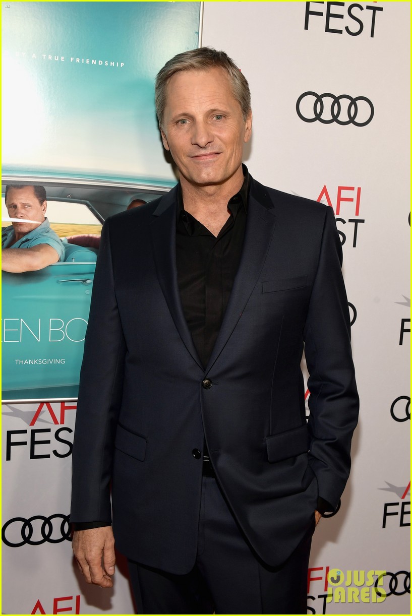 Mahershala Ali & Viggo Mortensen Suit Up for 'Green Book' Premiere ...