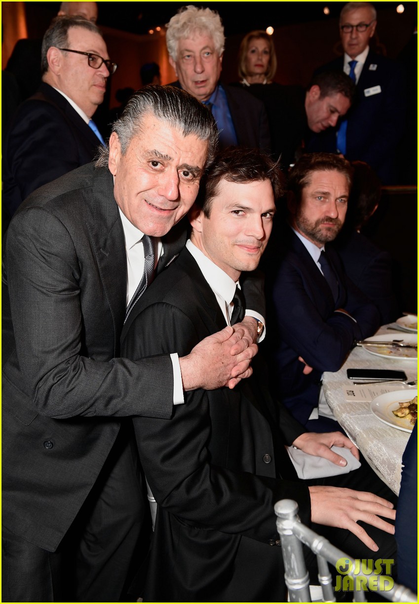 Gerard Butler & Ashton Kutcher Support Israel Defense Forces Soldiers ...