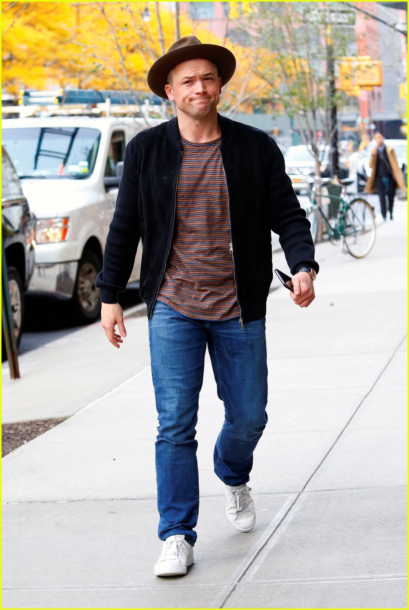 Taron Egerton Sings Elton John Song During Interview with Jamie Foxx ...