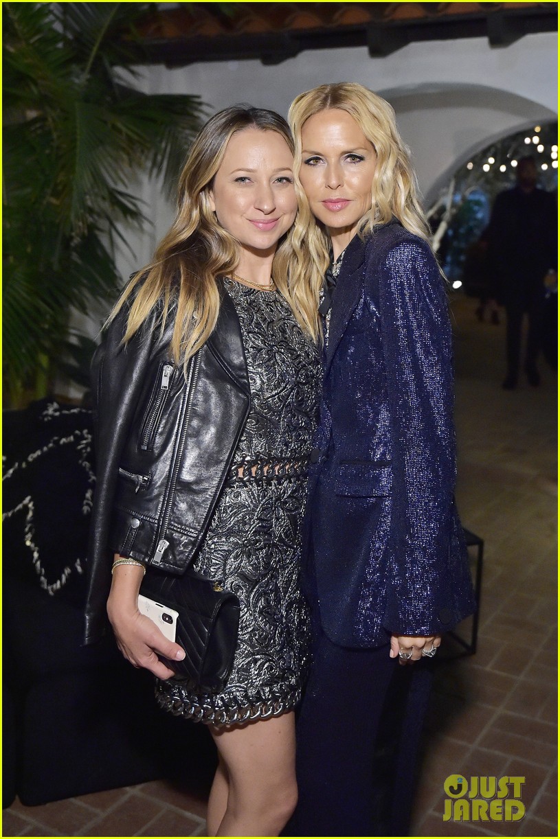 Kate Hudson Gets Support from Boyfriend Danny Fujikawa & Dad Kurt ...