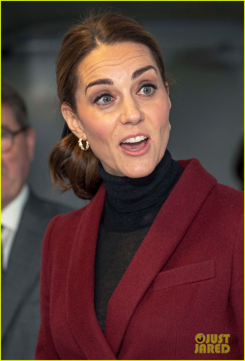 Kate Middleton Visits Neuroscience Lab at University College in London ...