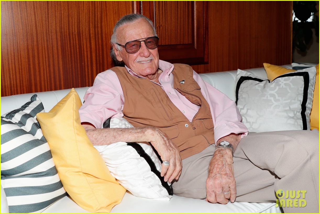 Celebrities React to Stan Lee's Death - Read the Tweets: Photo 4181176 ...