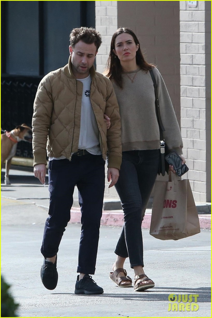 Mandy Moore & Taylor Goldsmith Head Out for the First Time as a Married ...