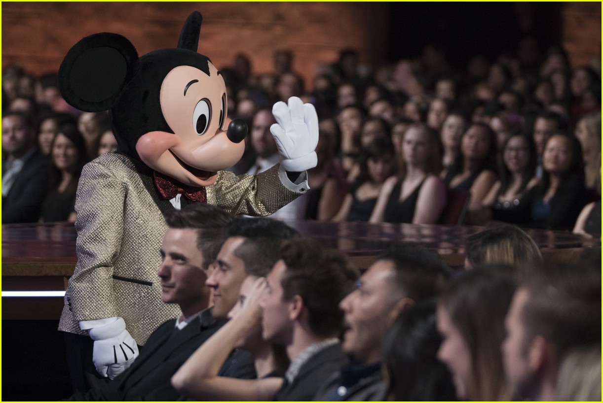 Mickey Mouse's 90th Spectacular - Performers & Celebrity Guest List ...