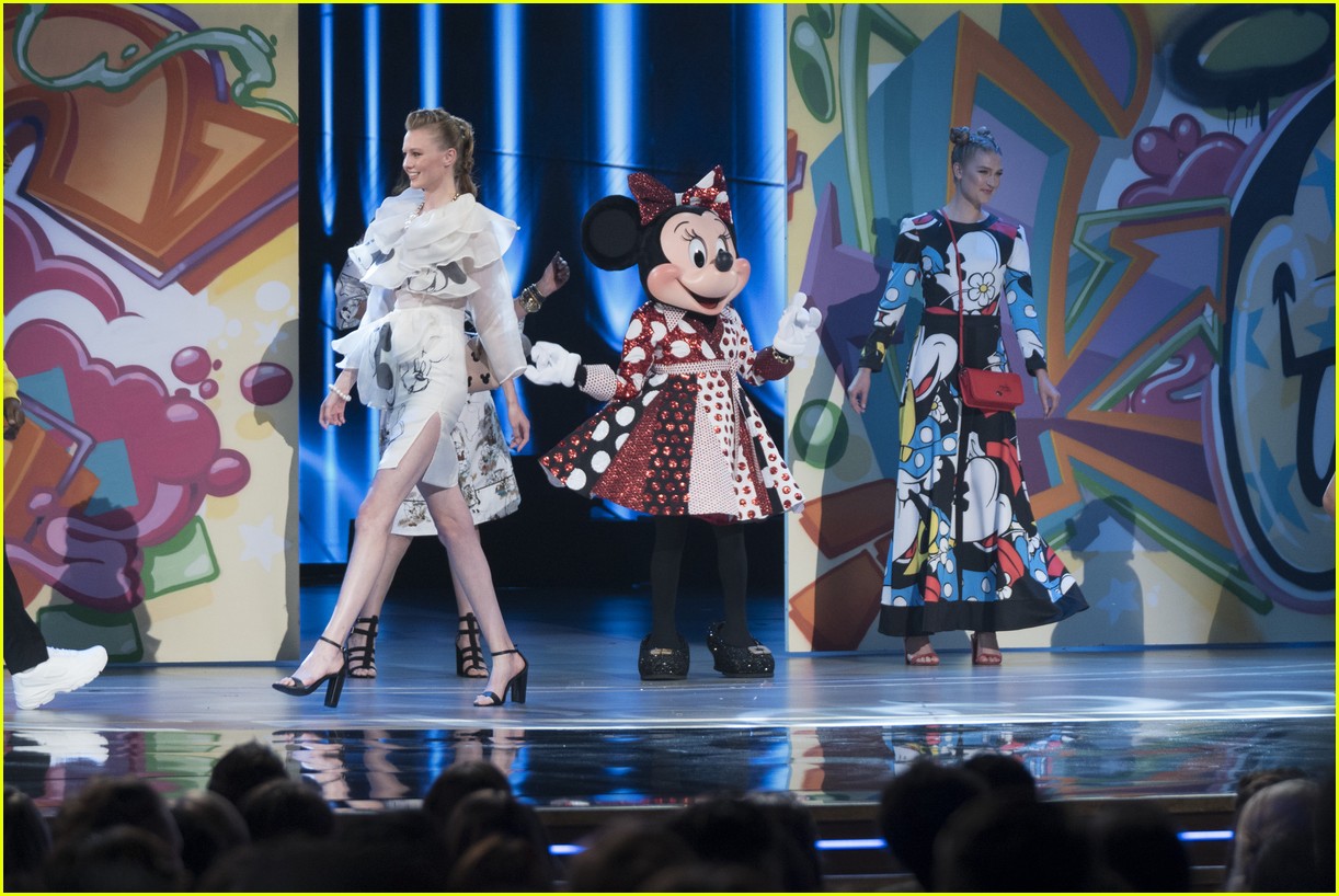 Photo: mickey mouse spectacular 18 | Photo 4175225 | Just Jared ...