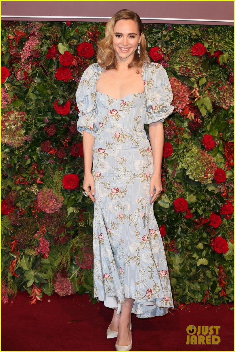 Annabelle Wallis, Letitia Wright, & More Stars Glam Up for Evening ...