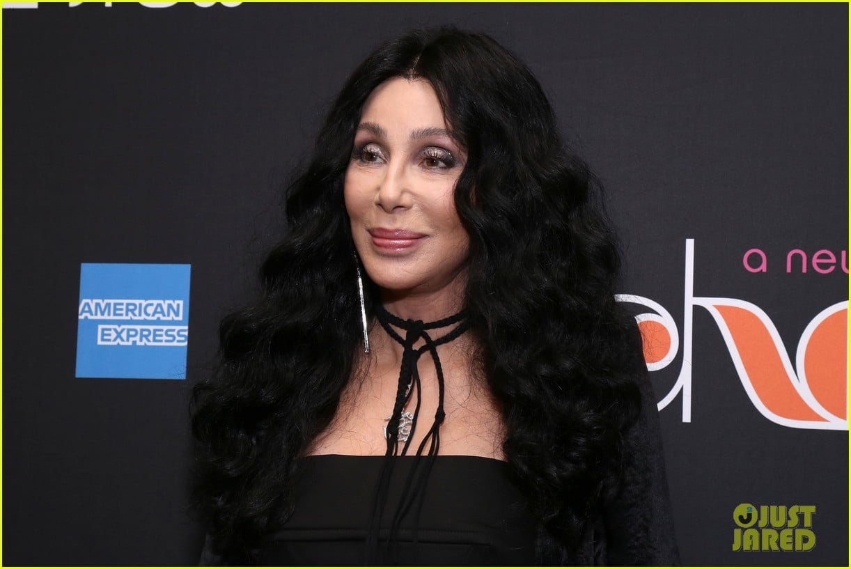 Cher Joins 'The Cher Show' Cast On Stage During Opening Night - Watch ...