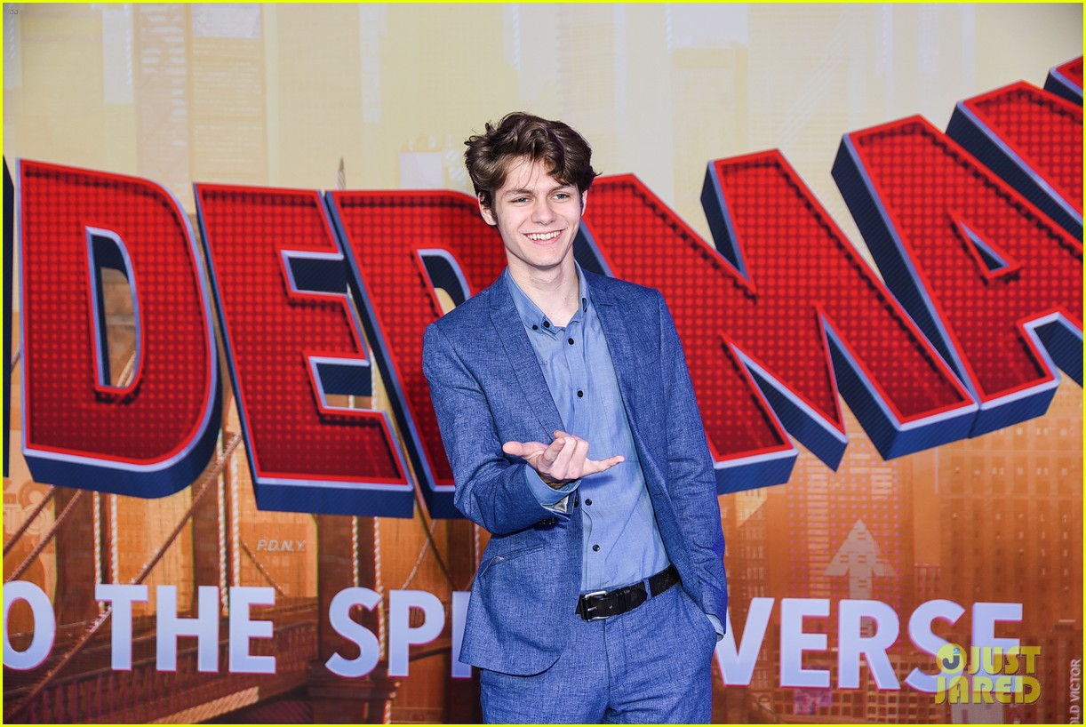 Jake Johnson, Shameik Moore & Kimiko Glenn Sling Webs at 'Spider-Man ...