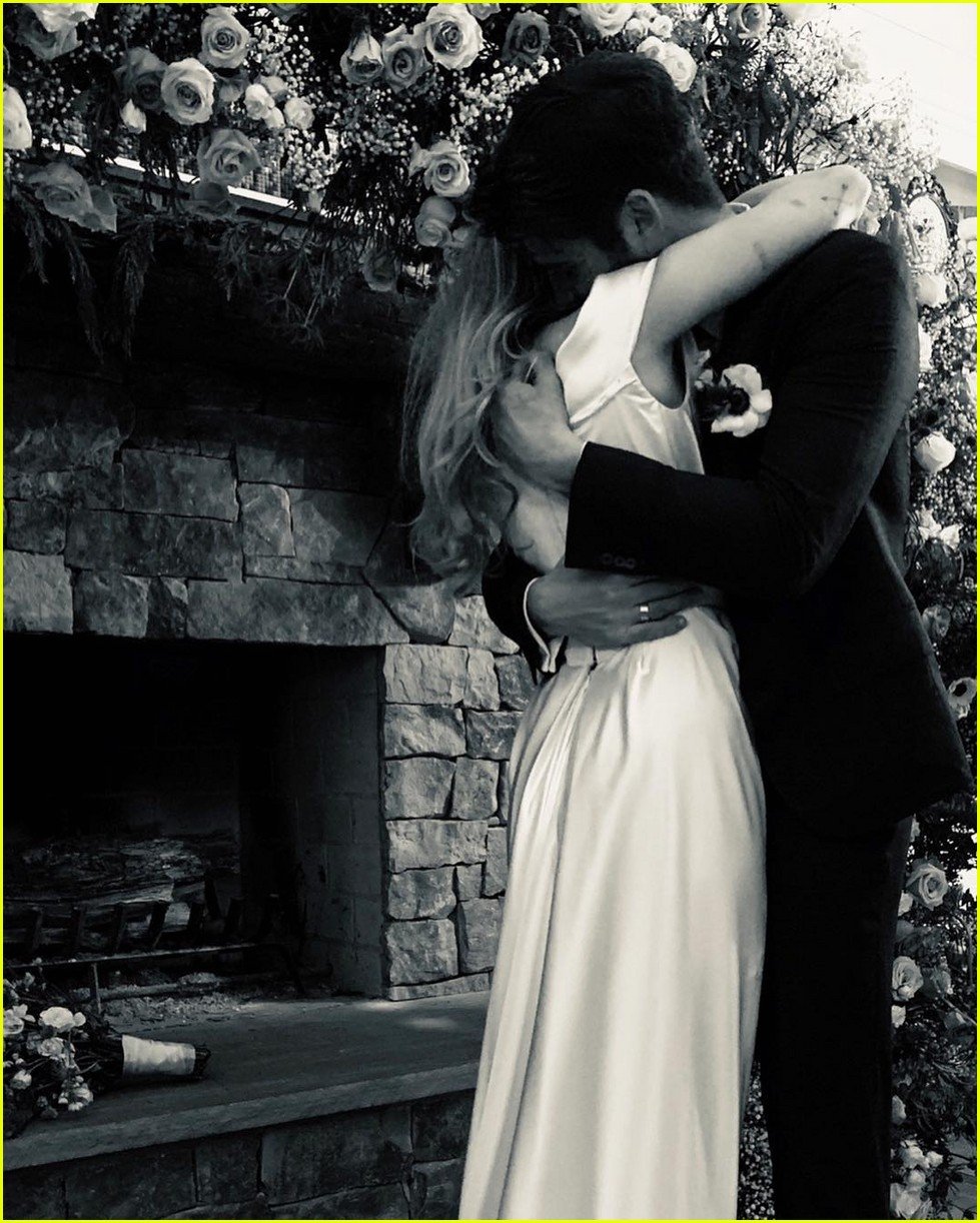 Miley Cyrus Seemingly Confirms Marriage to Liam Hemsworth with Wedding ...