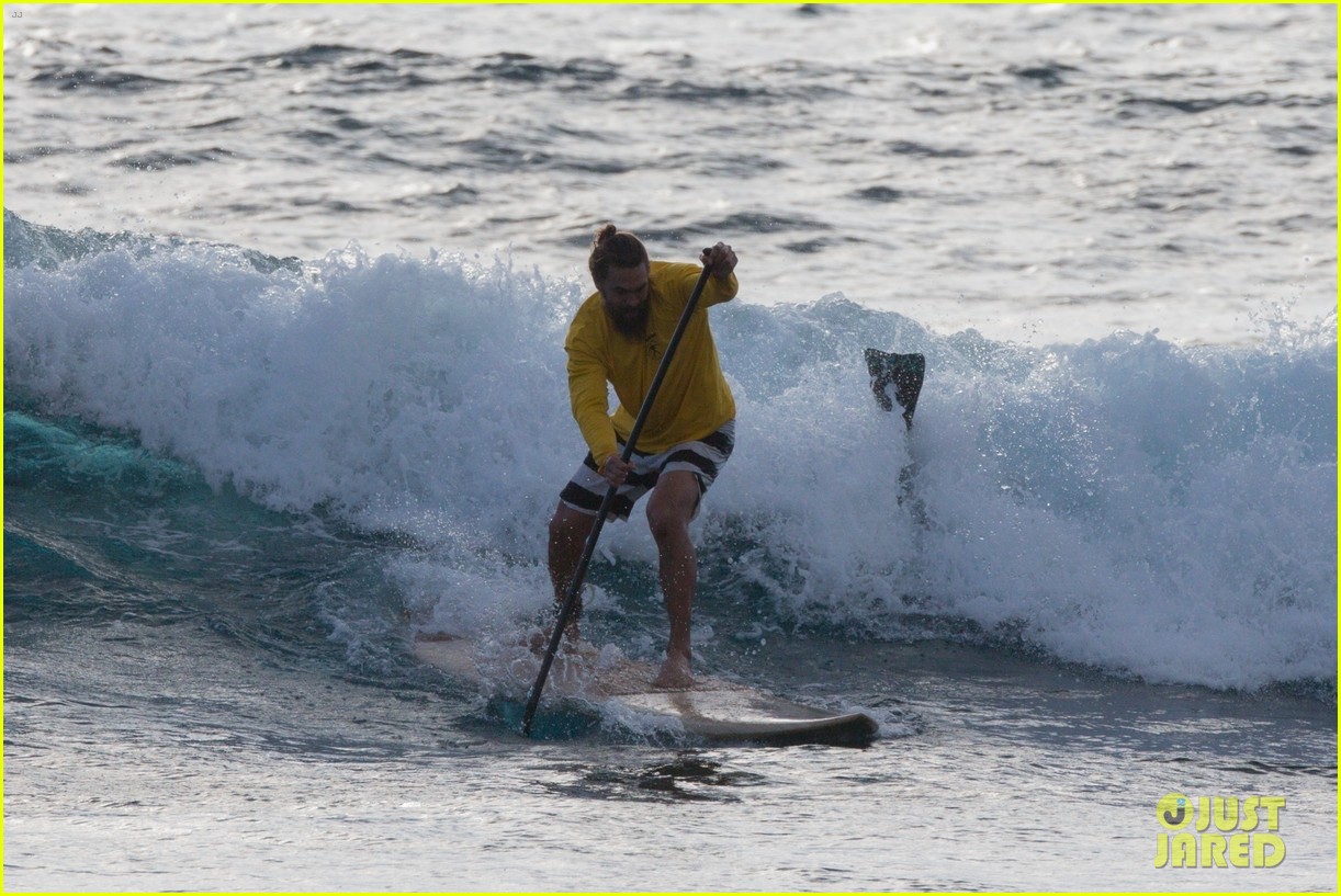 Photo: jason momoa surfing hawaii 02 | Photo 4201883 | Just Jared ...