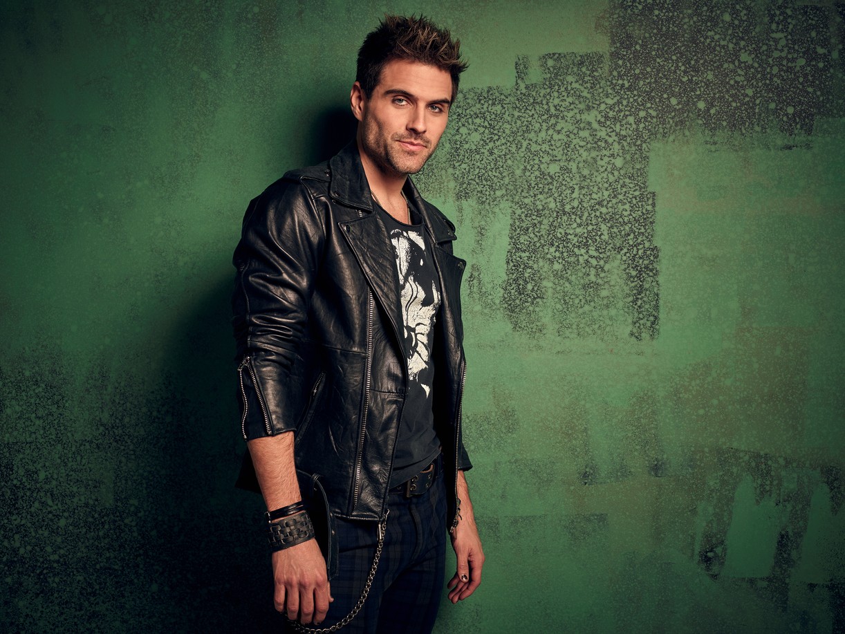 'Rent: Live' Debuts Cast Pics of Vanessa Hudgens, Mario, Tinashe & More ...