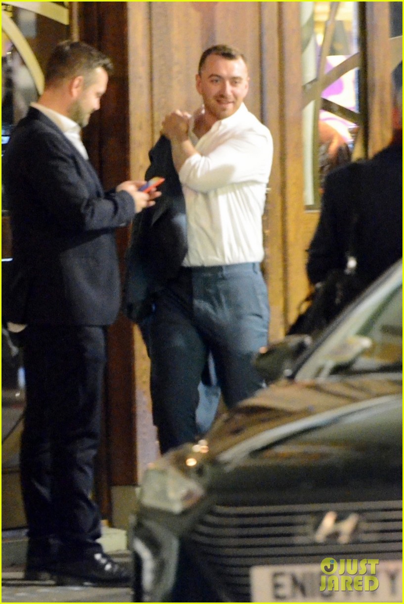 Sam Smith Enjoys a Night Out with Friends in London!: Photo 4201724 ...