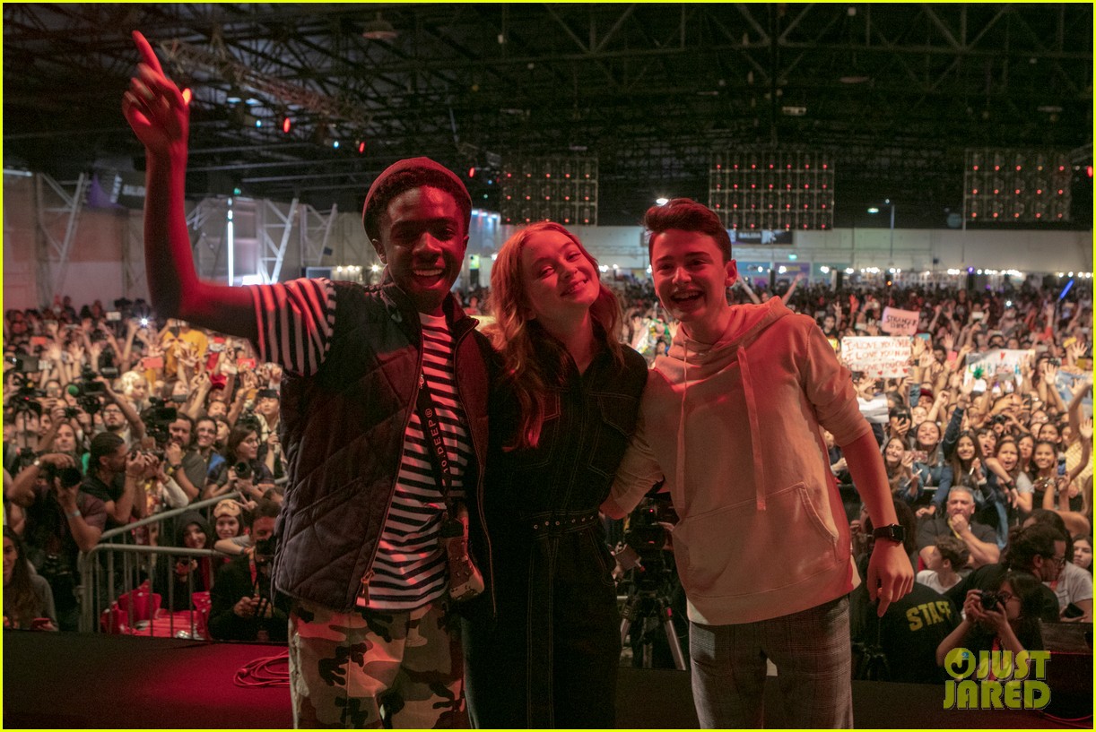 'Stranger Things' Cast Debuts New Season 3 Teaser During Comic Con ...