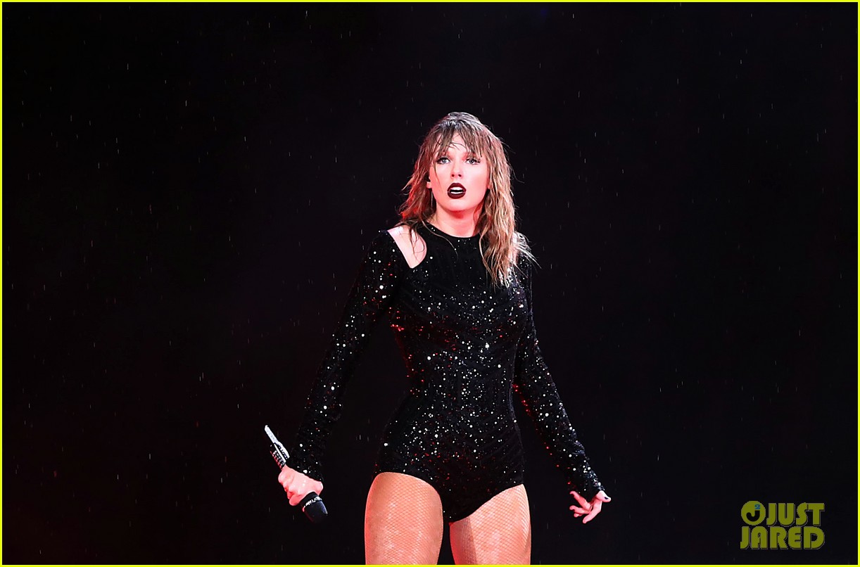 Taylor Swift: 'Reputation' Tour Set List for Netflix Movie!: Photo ...