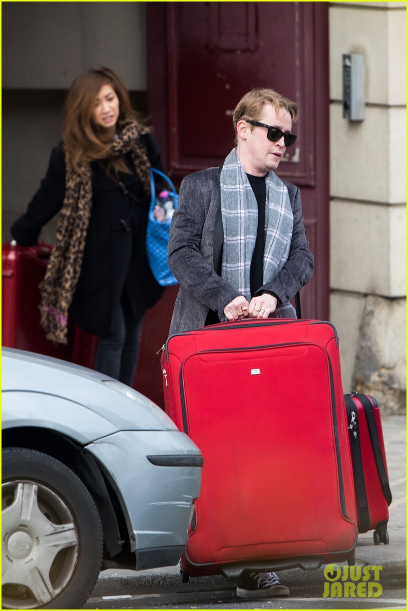 Macaulay Culkin Hits Airport With Girlfriend Brenda Song After Legally ...