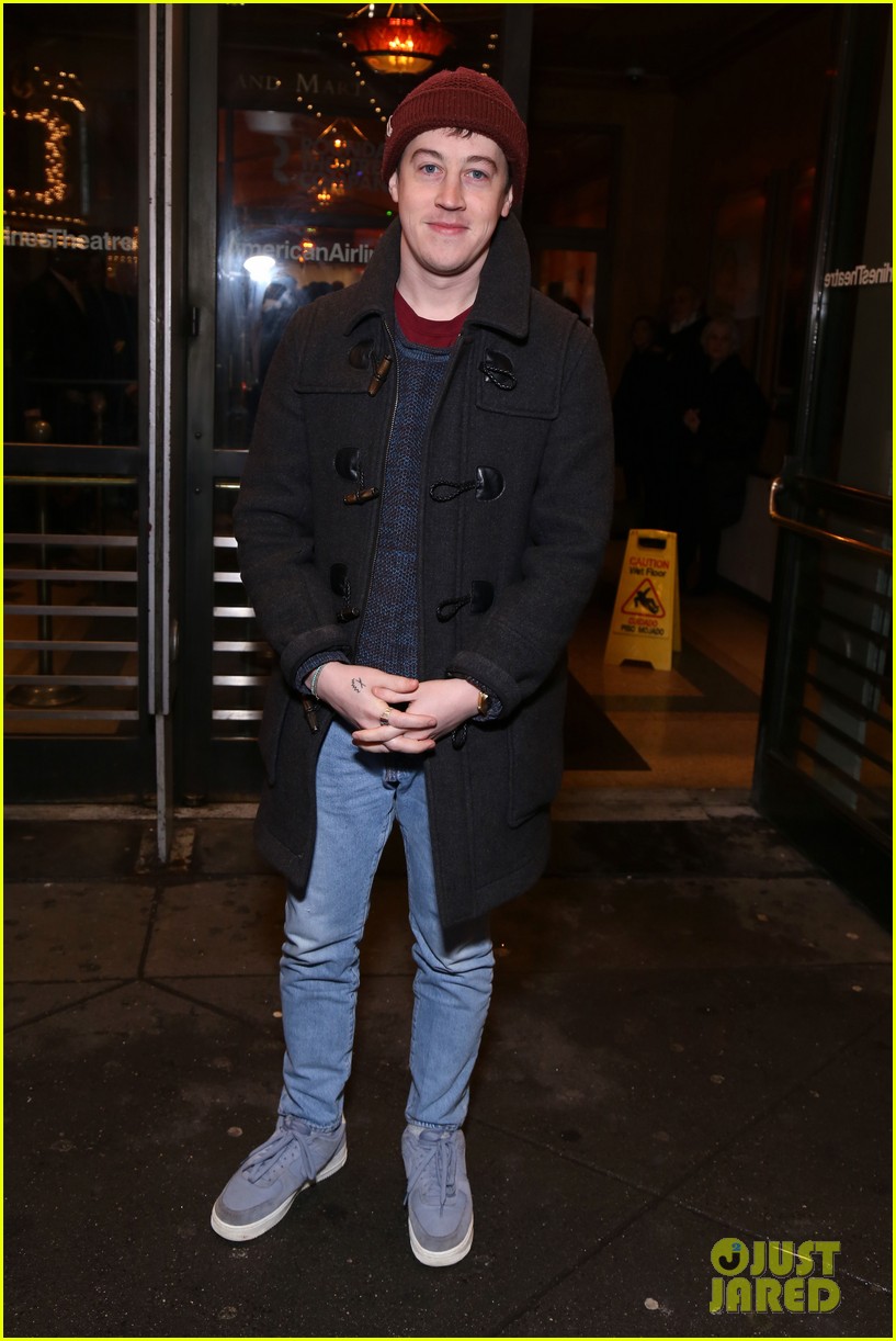 Jake Gyllenhaal & Tom Sturridge Buddy Up at 'True West' Broadway ...