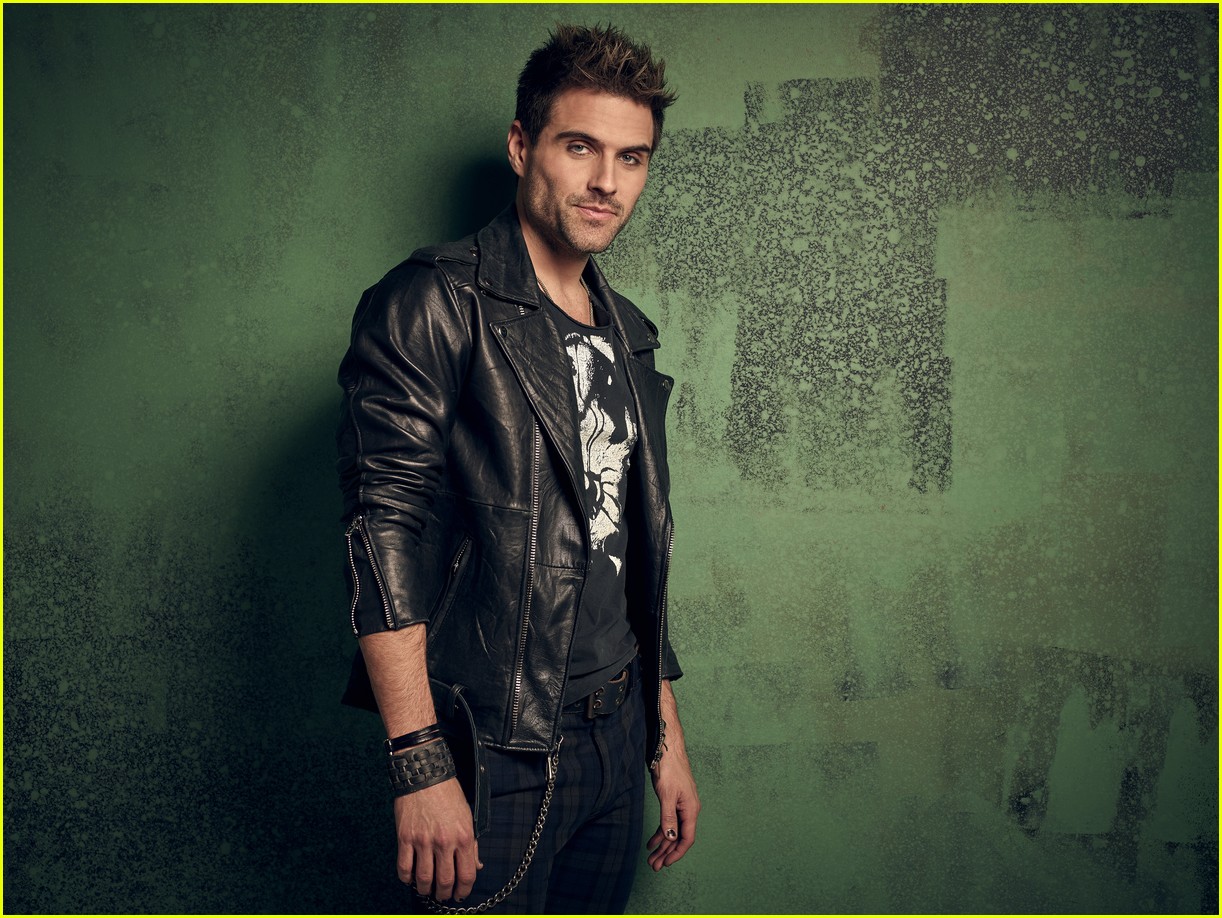 Rent Live's Brennin Hunt Injured During Dress Rehearsal, Taped Segments ...