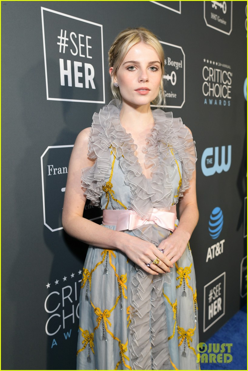 Rami Malek & Lucy Boynton Bring 'Bohemian Rhapsody' to Critics' Choice ...
