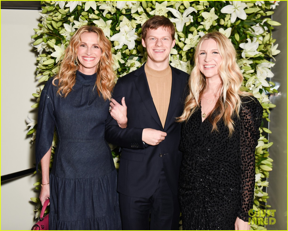 Julia Roberts, Kathryn Newton & More Help Honor Lucas Hedges at WSJ ...