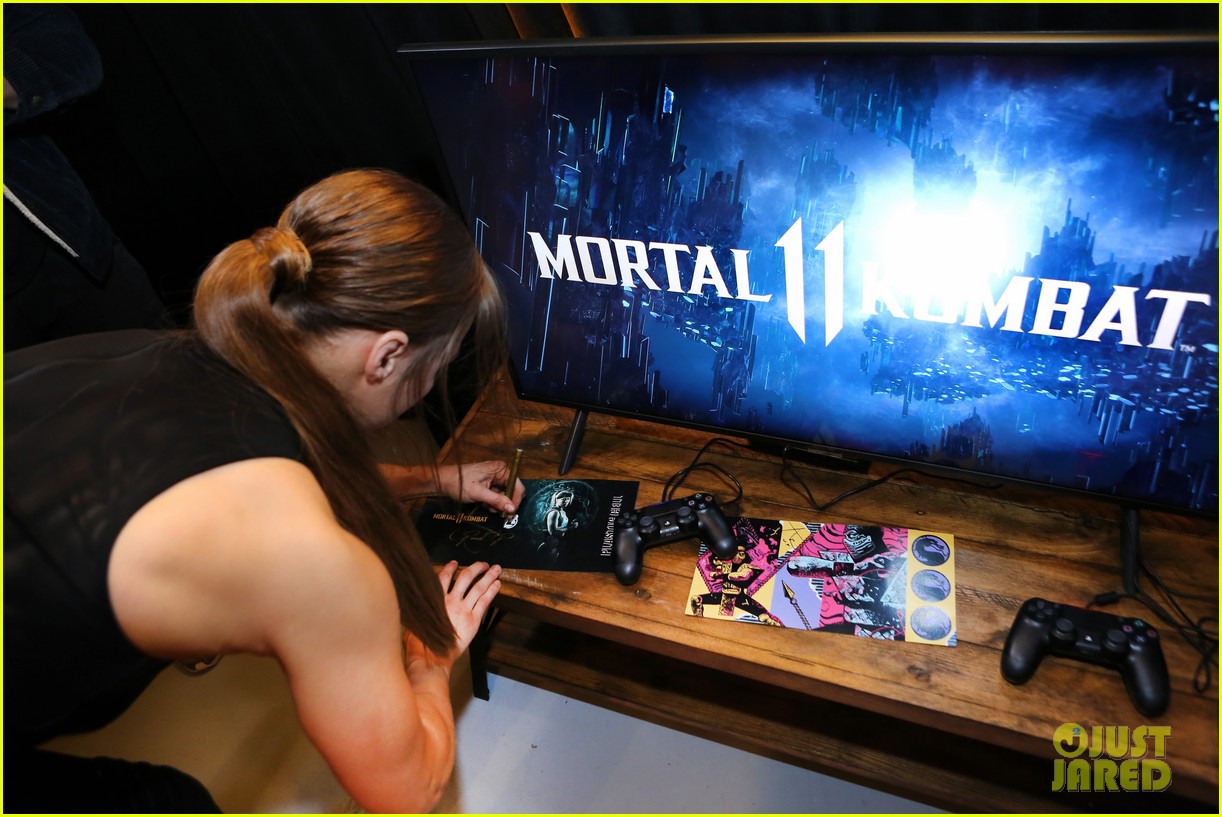 Ronda Rousey Makes Special Reveal at Mortal Kombat 11 Launch Event ...