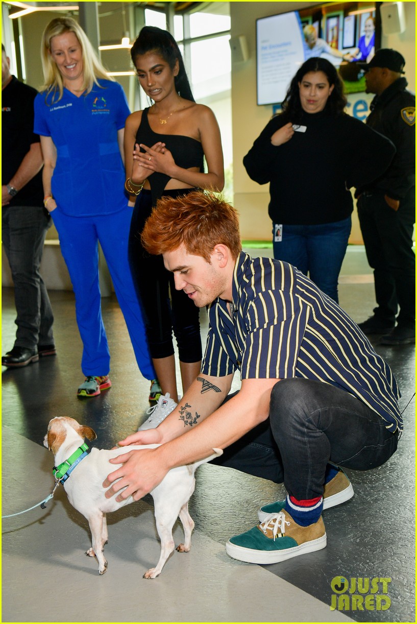 KJ Apa Poses with Cute Dogs While Volunteering with ASPCA: Photo ...