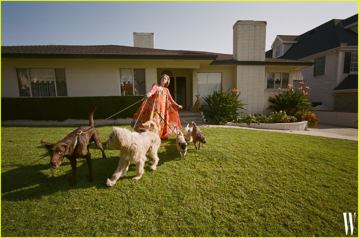 Emma Stone Does a Fun Photo Shoot with Dogs for 'W' Magazine: Photo ...