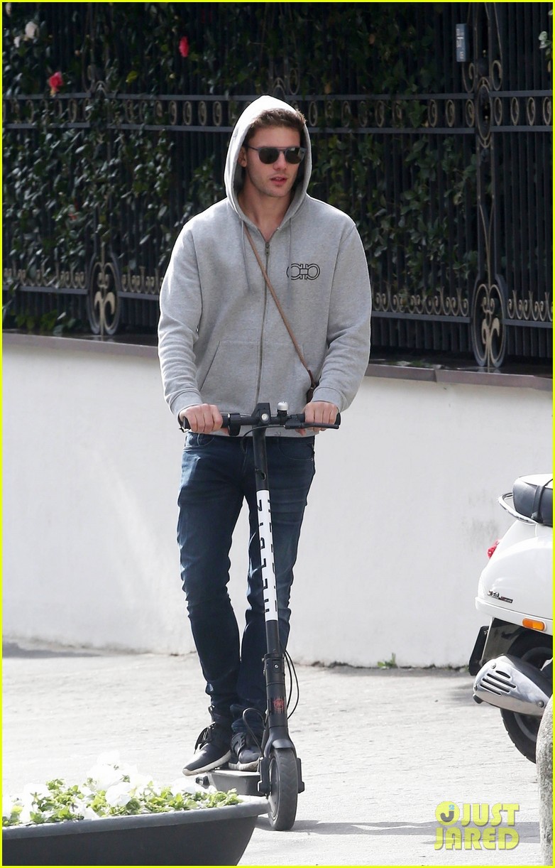 Jeremy Irvine & Girlfriend Jodie Spencer Take in Milan Fashion Week ...