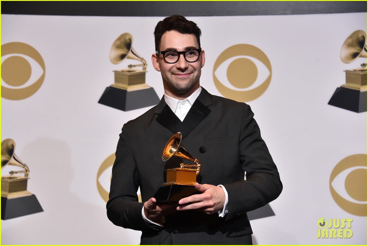Jack Antonoff & St. Vincent Pose With Their Best Rock Song Grammy at ...