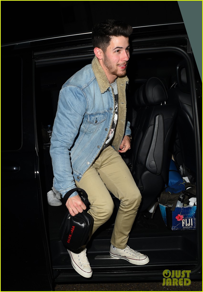 The Jonas Brothers Enjoy a Night Out in London!: Photo 4239028 | Joe ...