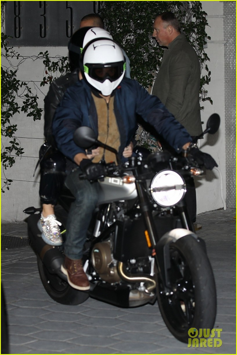 Photo: katy perry orlando bloom arrive on motorcycle for jennifer ...