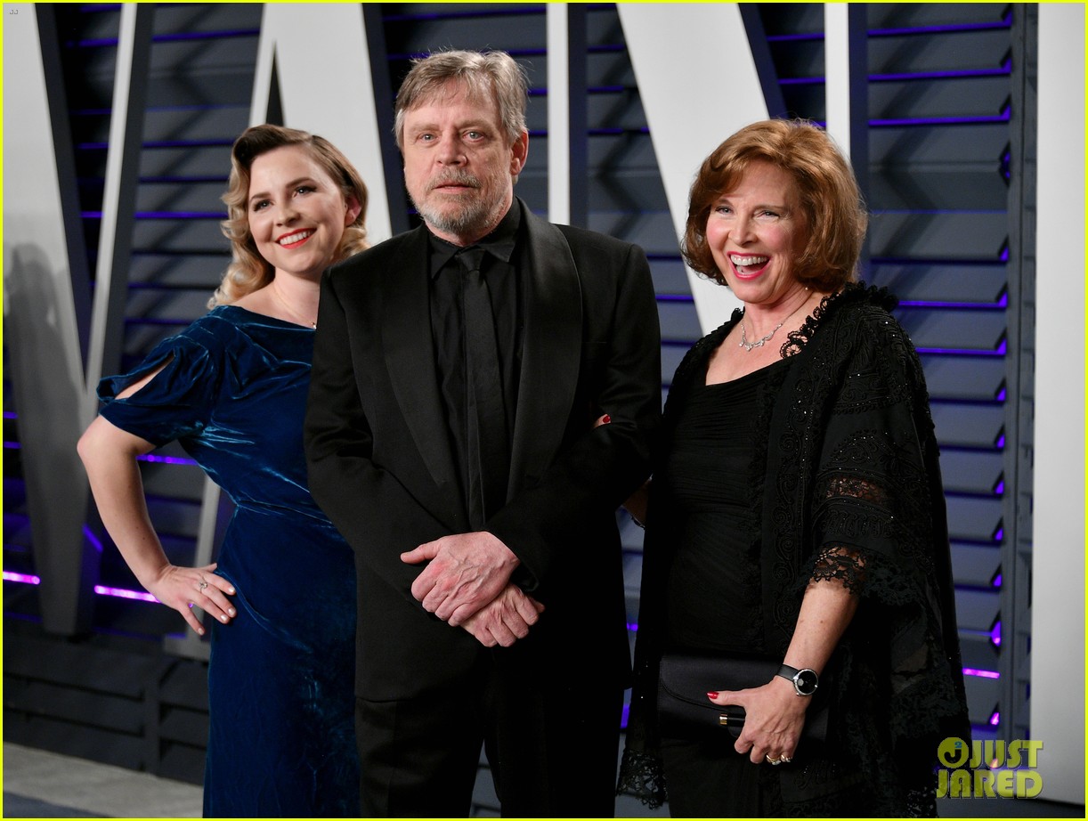 Laura Dern & Minnie Driver Look Chic at Vanity Fair's Oscars Party ...