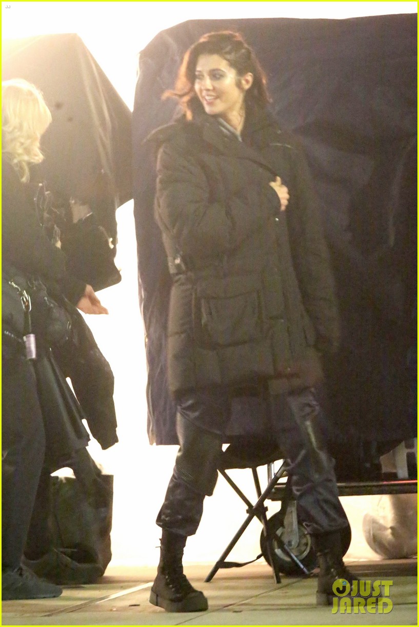 Mary Elizabeth Winstead Films 'Birds of Prey' Scenes with Her Stunt ...