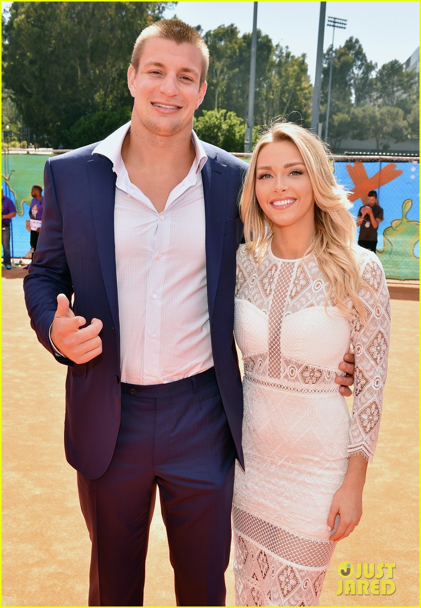 Who Is Rob Gronkowski's Girlfriend? Meet Camille Kostek!: Photo 4222478 ...