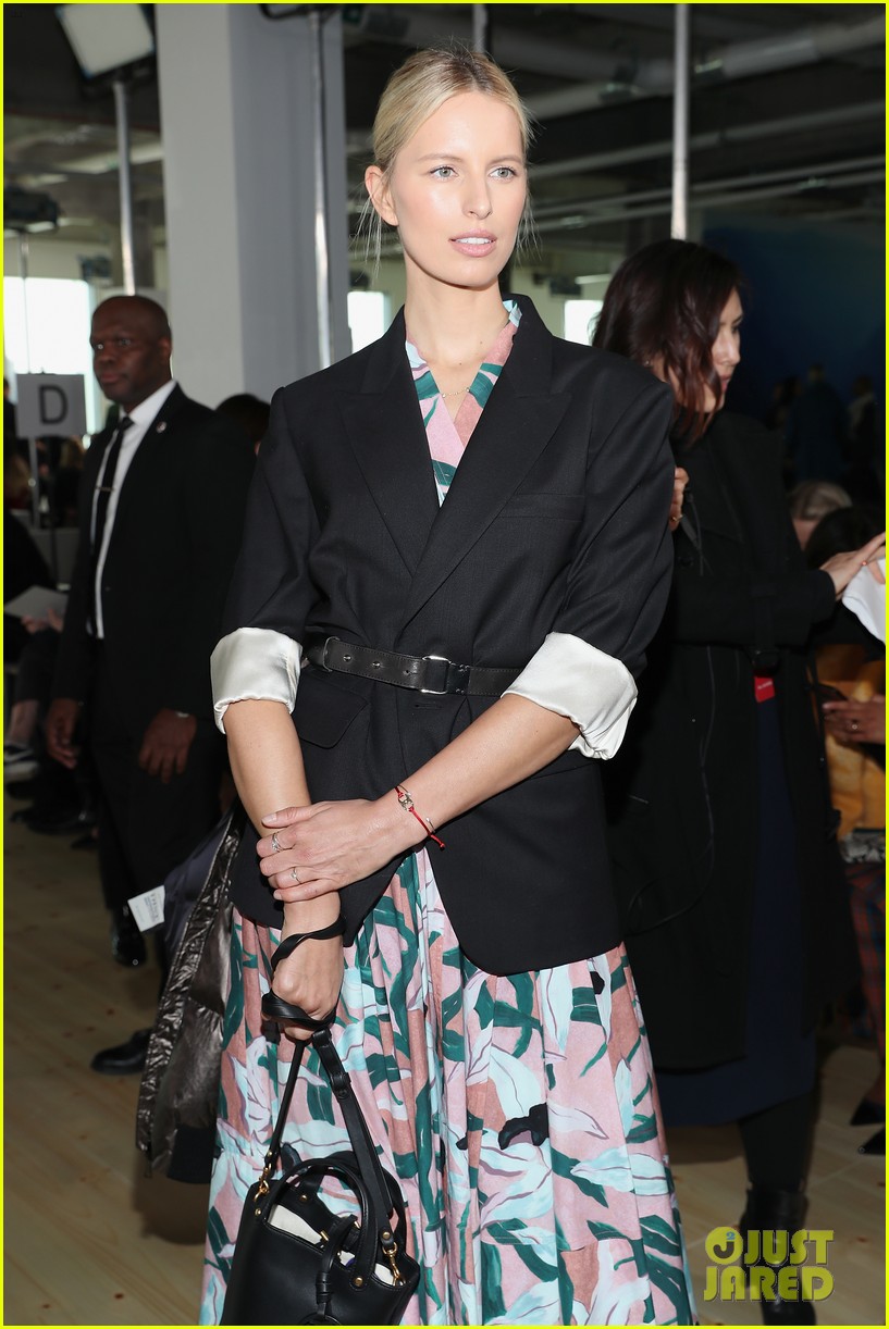 Zoe Saldana, Naomi Watts & Mindy Kaling Buddy Up at Tory Burch NYFW ...