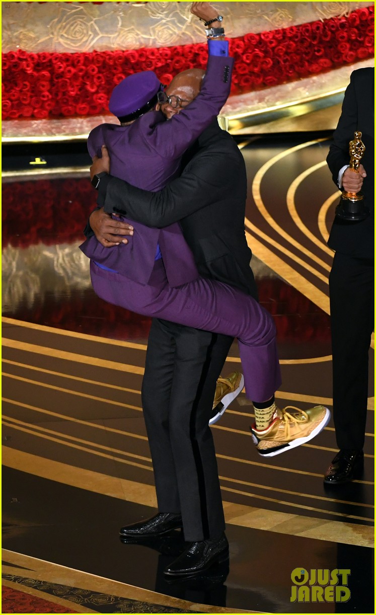 Spike Lee Celebrates First Oscars Win With Samuel L. Jackson! : Photo ...