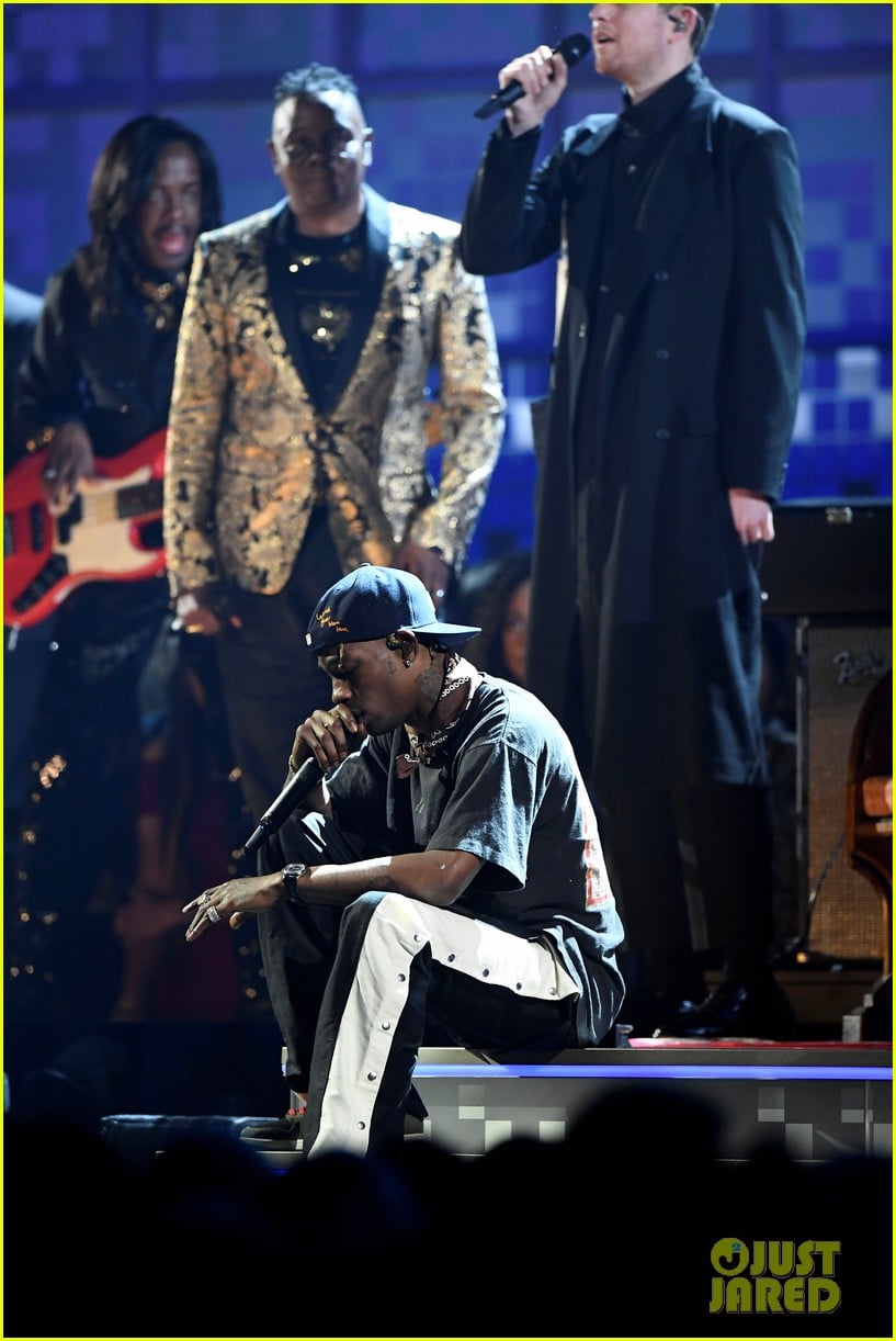 Travis Scott Performs With James Blake & Earth, Wind & Fire at Grammys ...