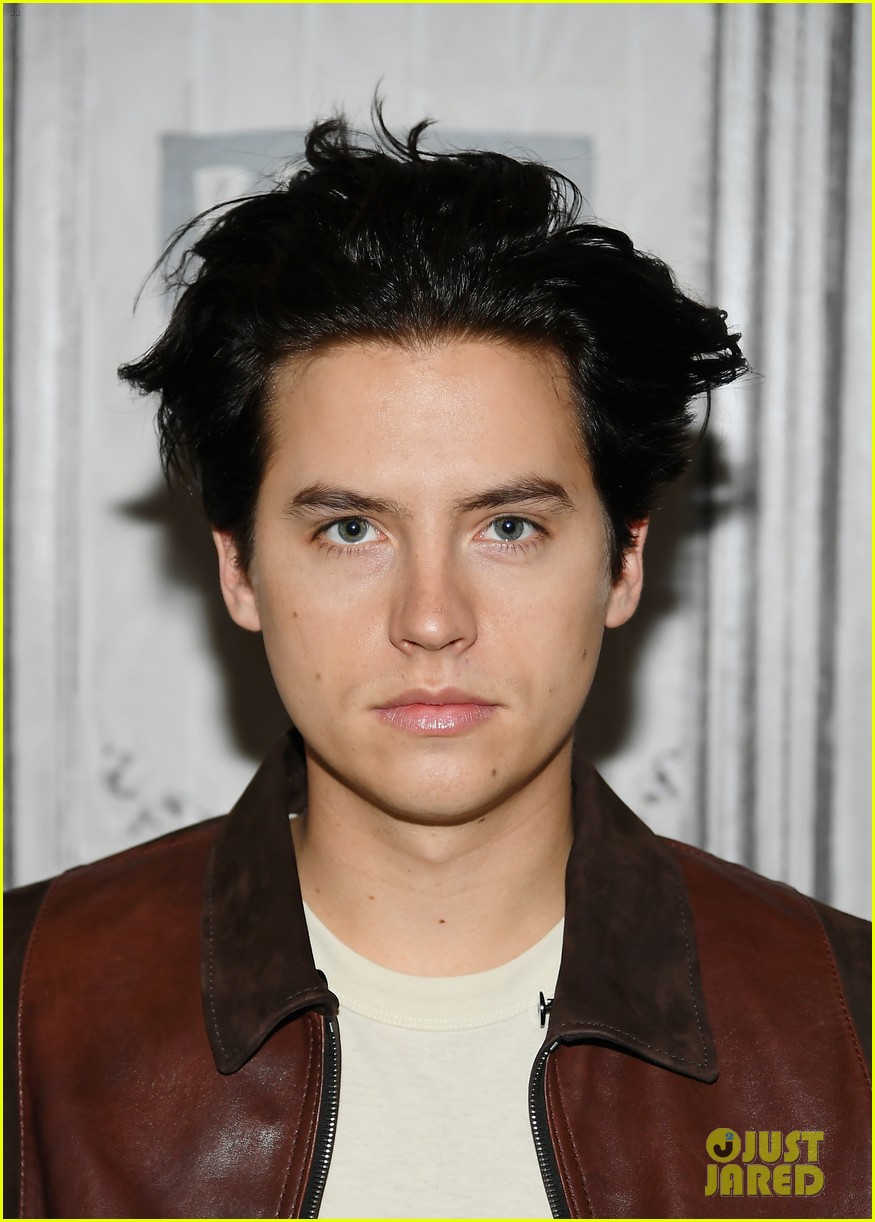 Cole Sprouse & Haley Lu Richardson Have Fun During Their 'Five Feet ...