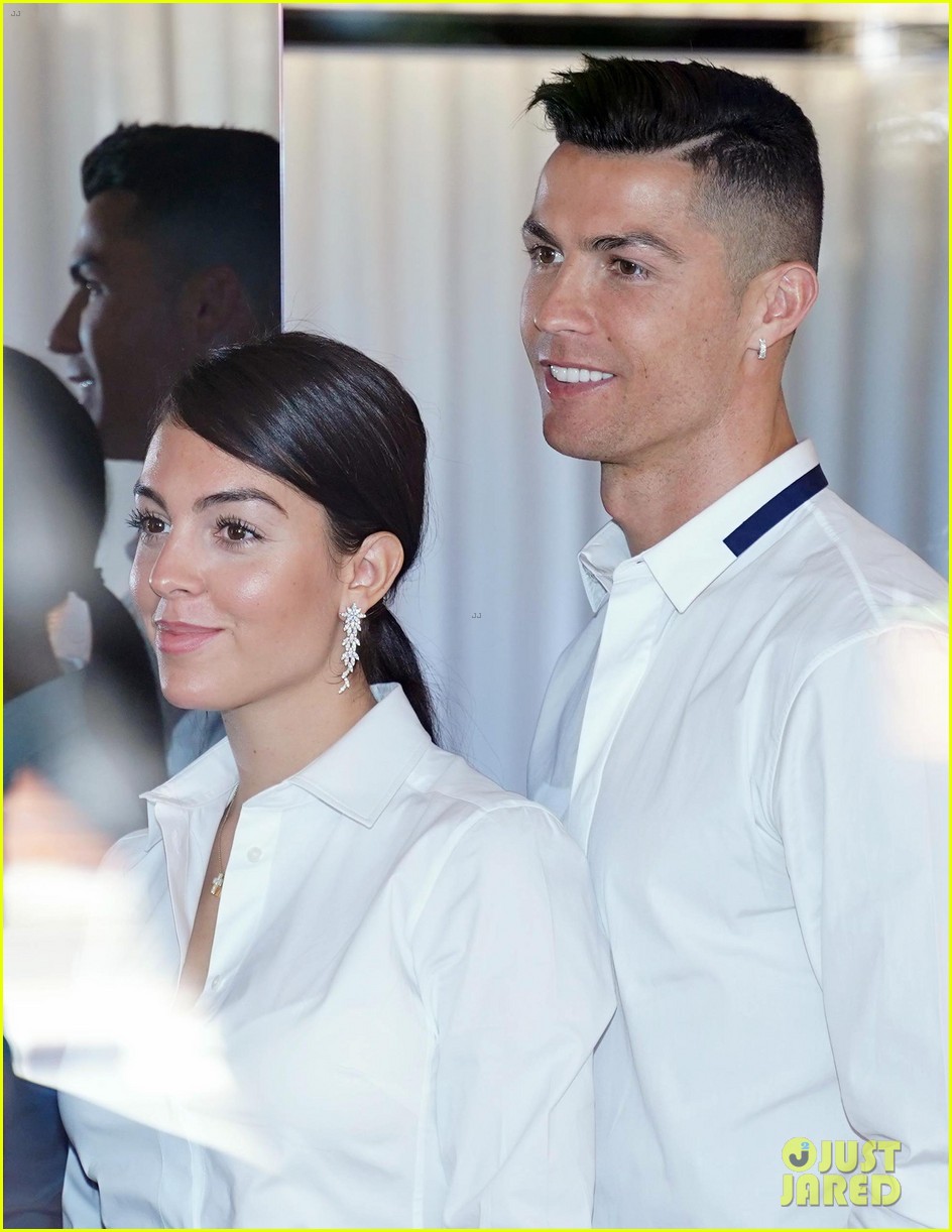Cristiano Ronaldo Couples Up With Georgina Rodriguez at Hair Company Opening: Photo 4259221 ...