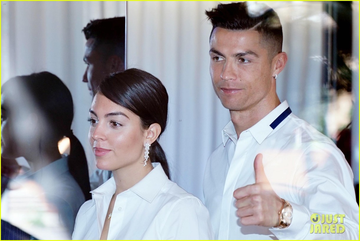 Cristiano Ronaldo Couples Up With Georgina Rodriguez at Hair Company Opening: Photo 4259223 ...