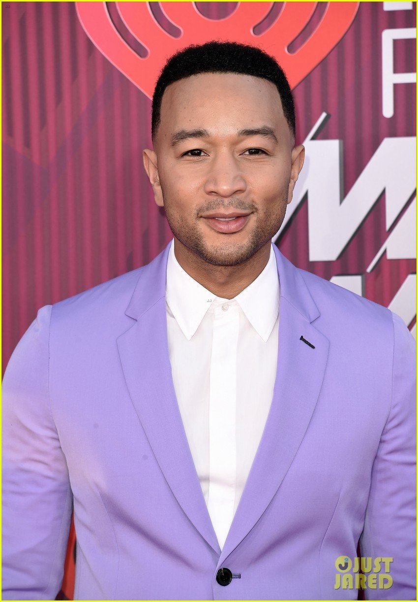 John Legend Rocks Purple Suit for iHeartRadio Music Awards 2019: Photo ...