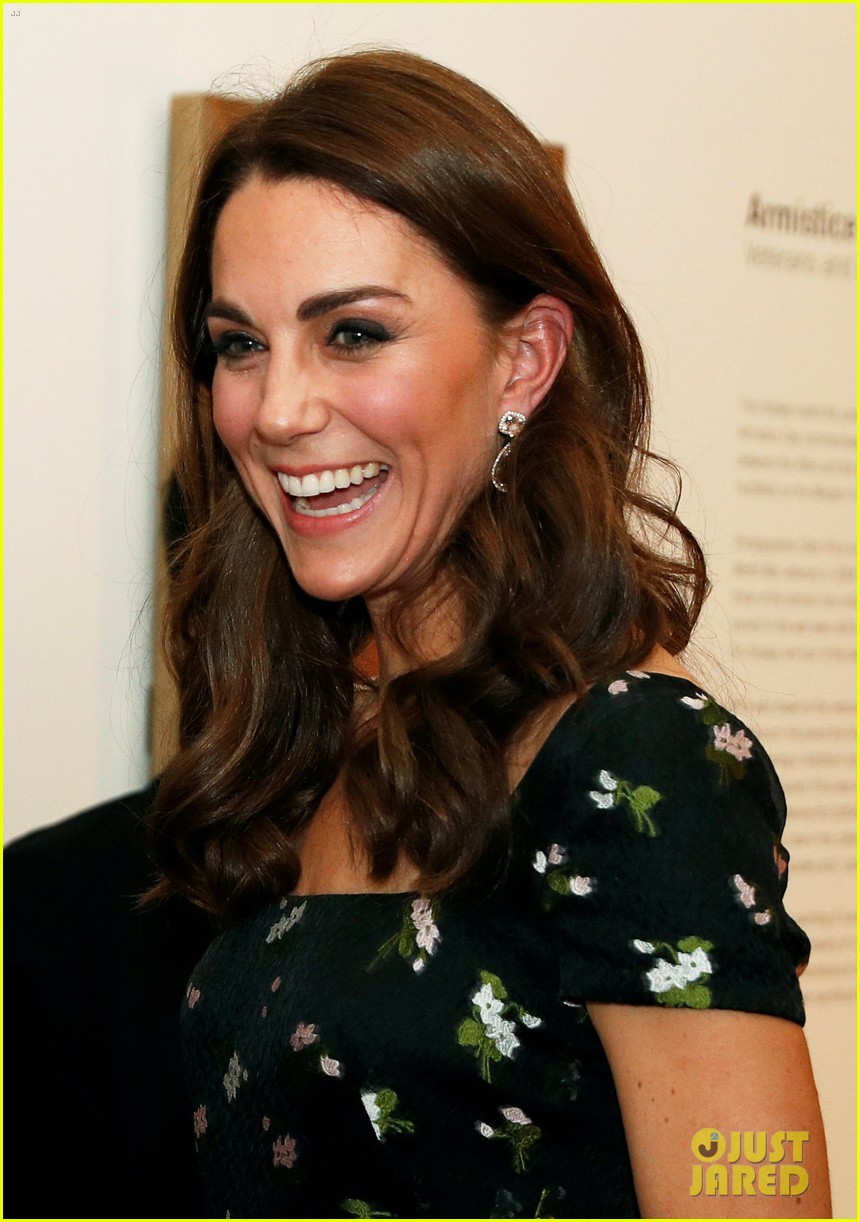 Kate Middleton Reworks a 2017 Look for Portrait Gala in London: Photo ...