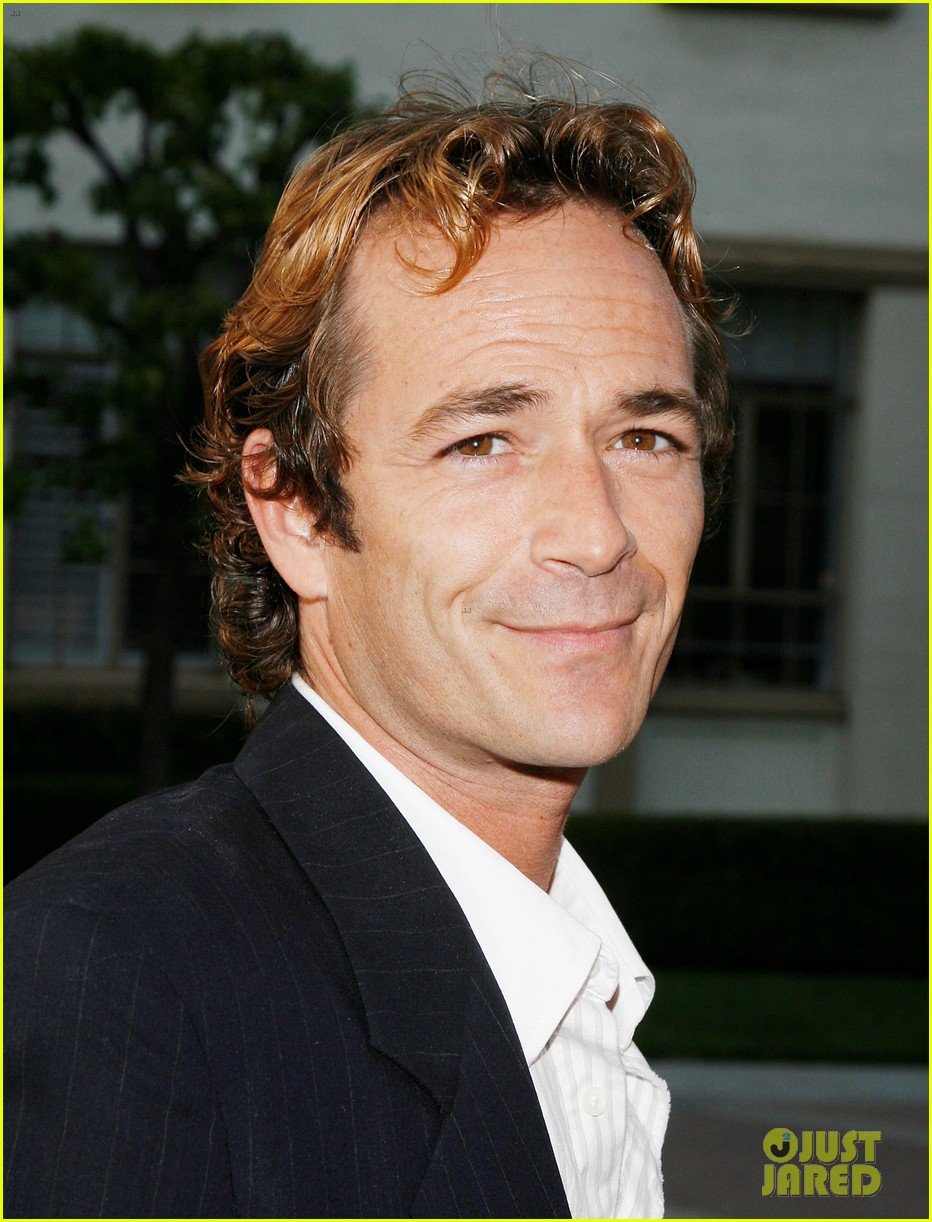Luke Perry's Rep Confirms Tragic Death with Statement: 'The Family ...