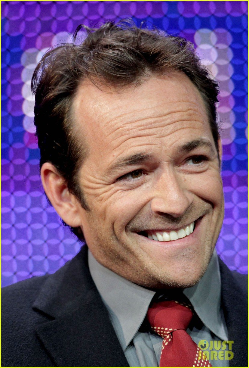Luke Perry Dead - 'Riverdale' & '90210' Star Dies at 52 After Reported ...