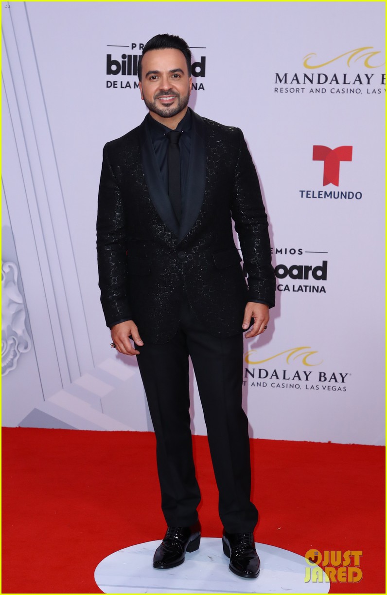 Becky G, Bad Bunny & Rosalia Hit Carpet at Latin Billboard Awards 2019 ...