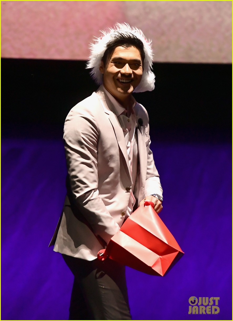 Dwayne Johnson & Jason Statham Bring 'Hobbs & Shaw' to CinemaCon 2019!: Photo 4266991 | Dennis ...