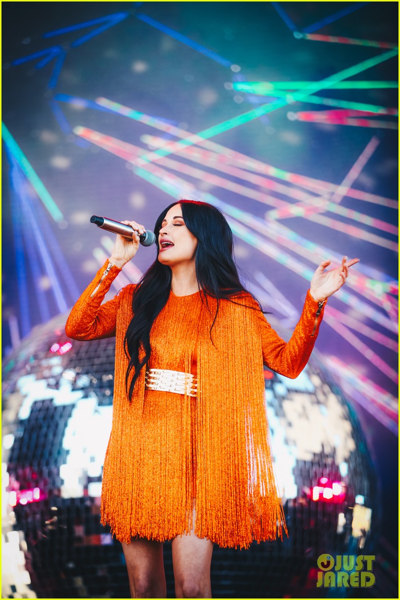 Kacey Musgraves' Fans Fail at Her 'Yee Haw' Callback at Coachella ...