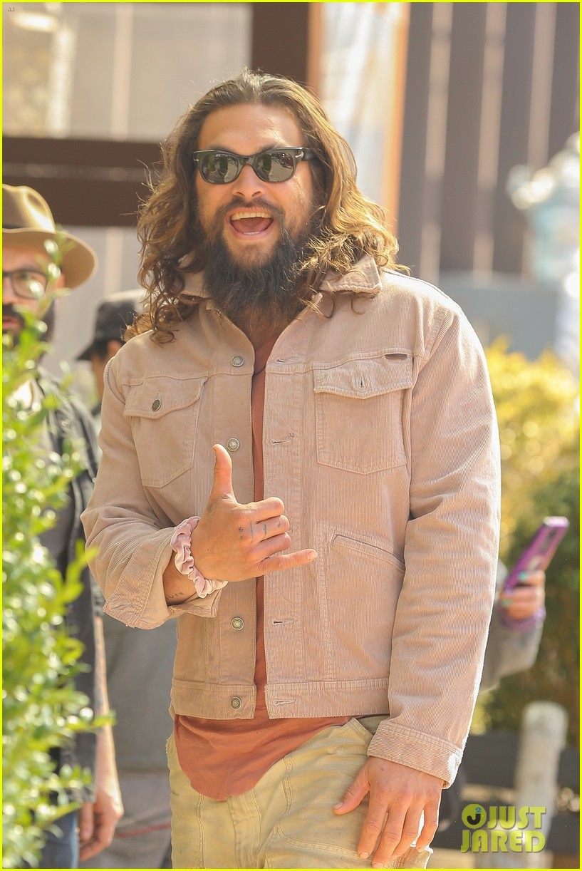 Jason Momoa Shares Tons of Photos Inside 'Game of Thrones' Premiere ...