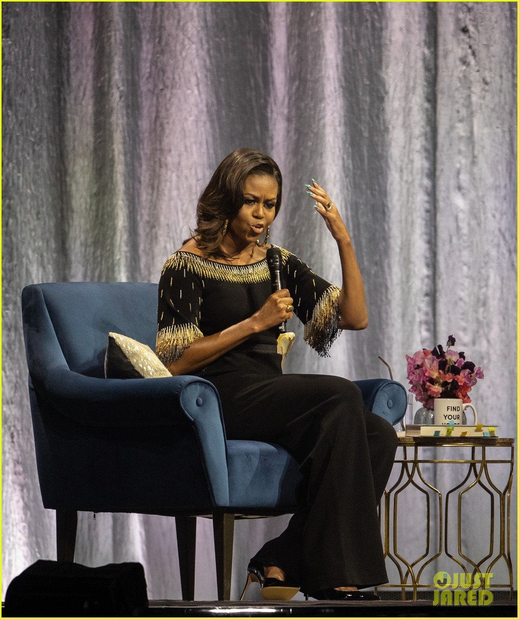 Michelle Obama Hits the Stage for 'Becoming' Book Tour in London ...