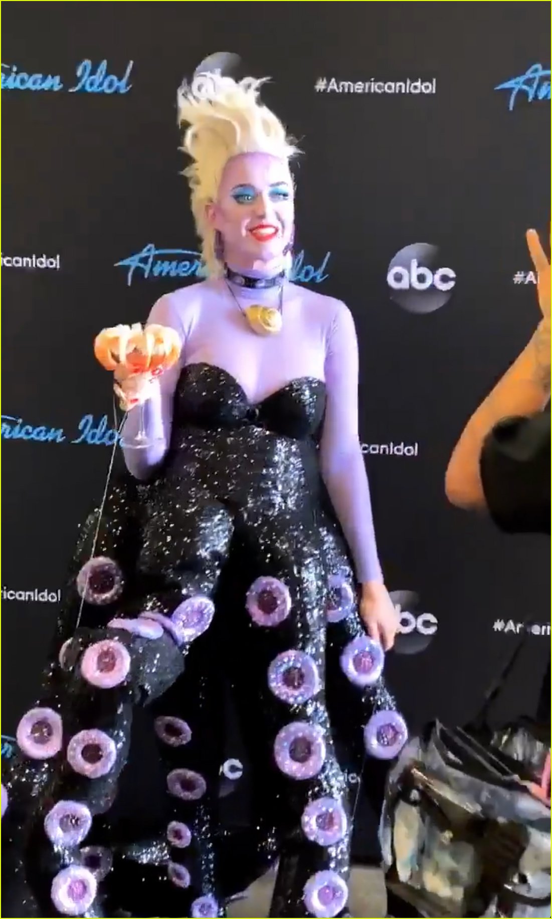 Katy Perry Transforms Into Ursula for 'American Idol' - See the Photos ...